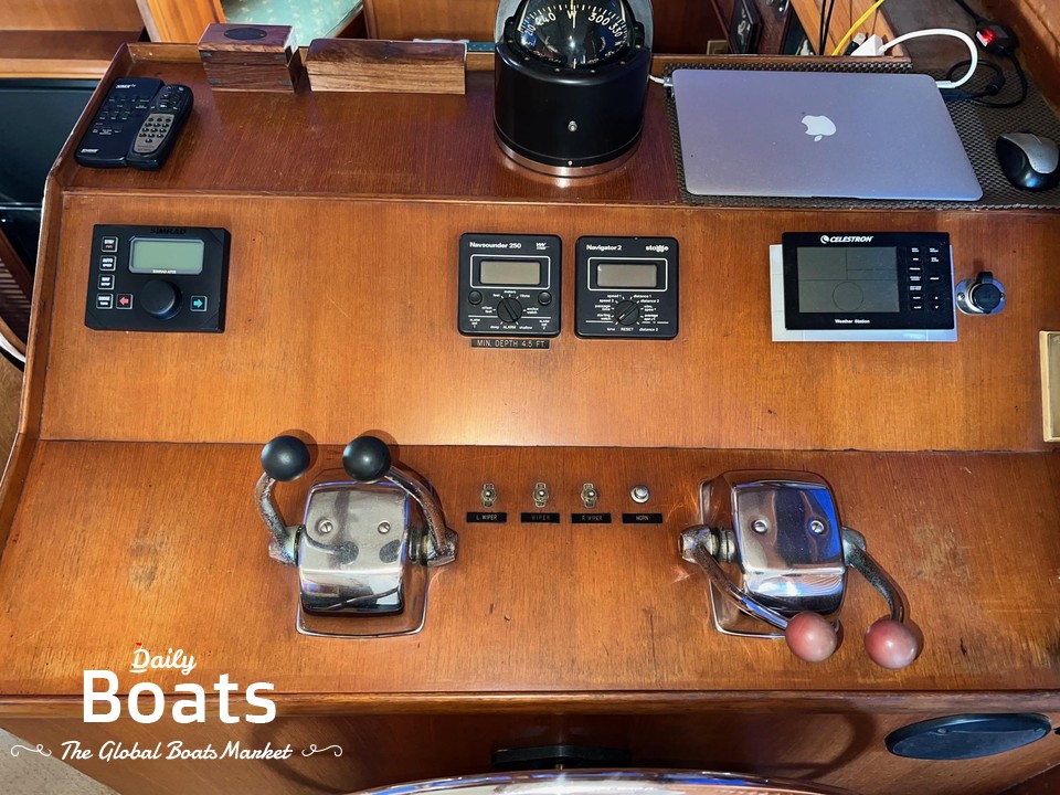 1986 Present Yachts 46 Trawler Cpmy for sale. View price, photos and ...