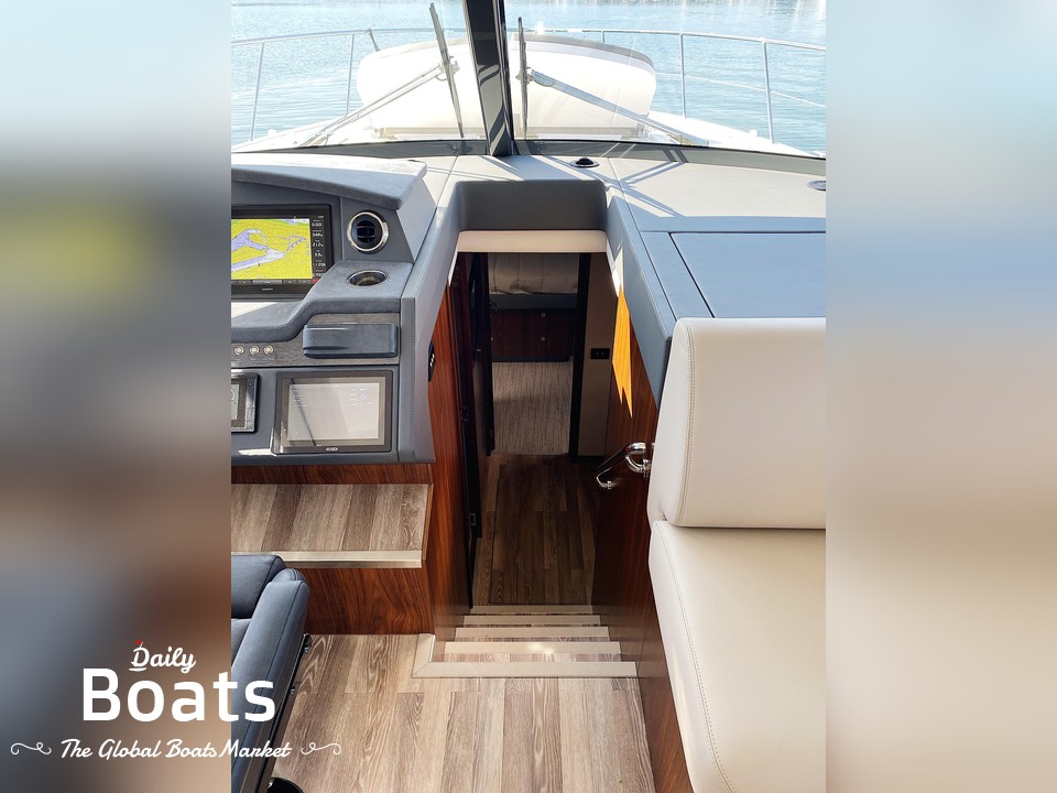 2020 Riviera 4800 Sport Yacht for sale. View price, photos and Buy 2020 ...