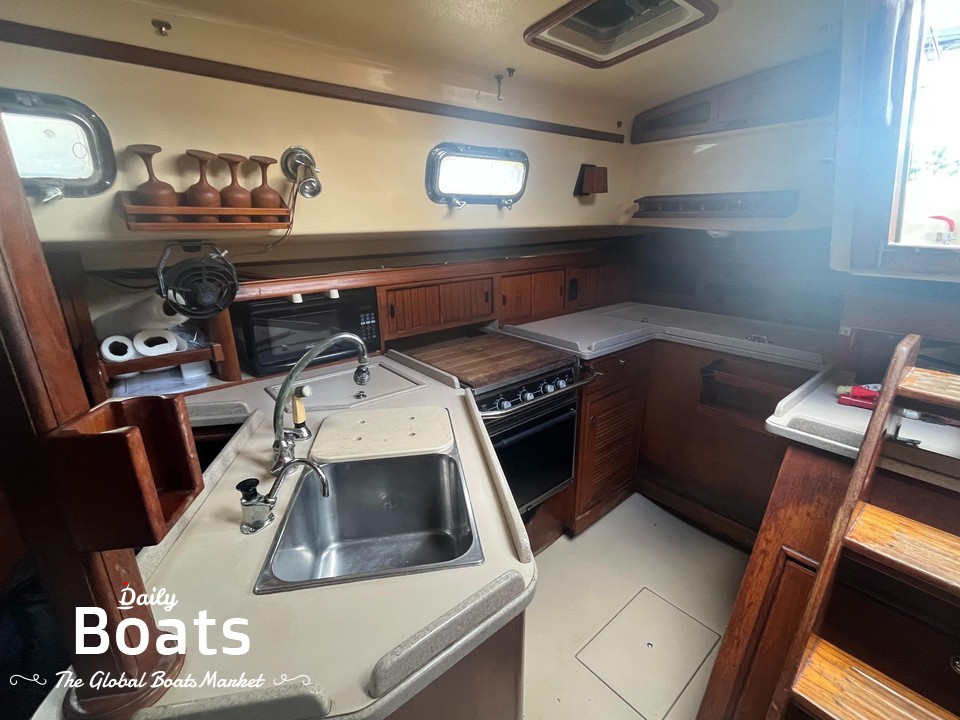 1992 Island Packet 44 for sale. View price, photos and Buy 1992 Island ...