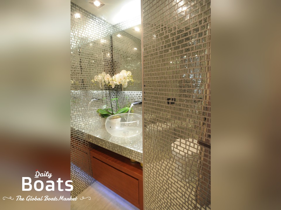 2010 Motor Yacht Admiral 33M for sale. View price, photos and Buy 2010 ...