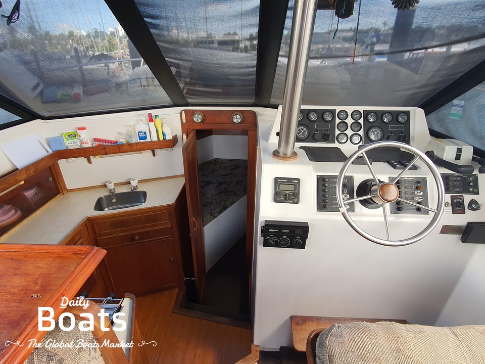 1984 Motor Yacht Markline 1000 for sale. View price, photos and Buy ...
