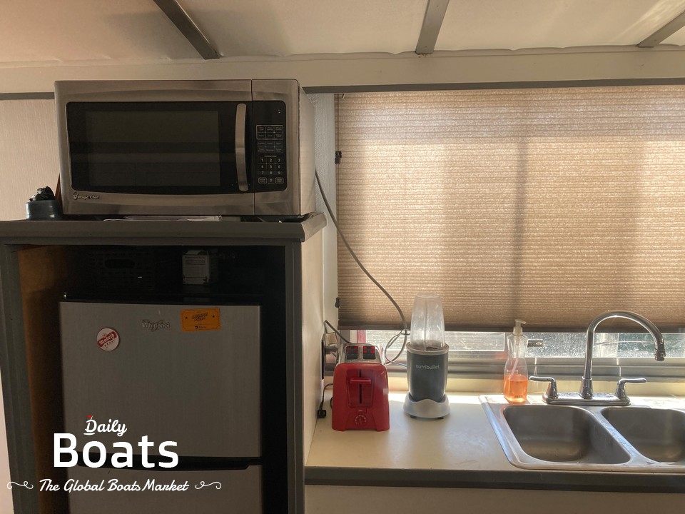 1984 Uniflite Yacht Home for sale. View price, photos and Buy 1984 ...