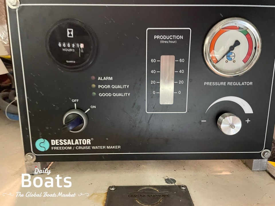 1990 Hi-Star Fisherman 48 for sale. View price, photos and Buy 1990 Hi ...