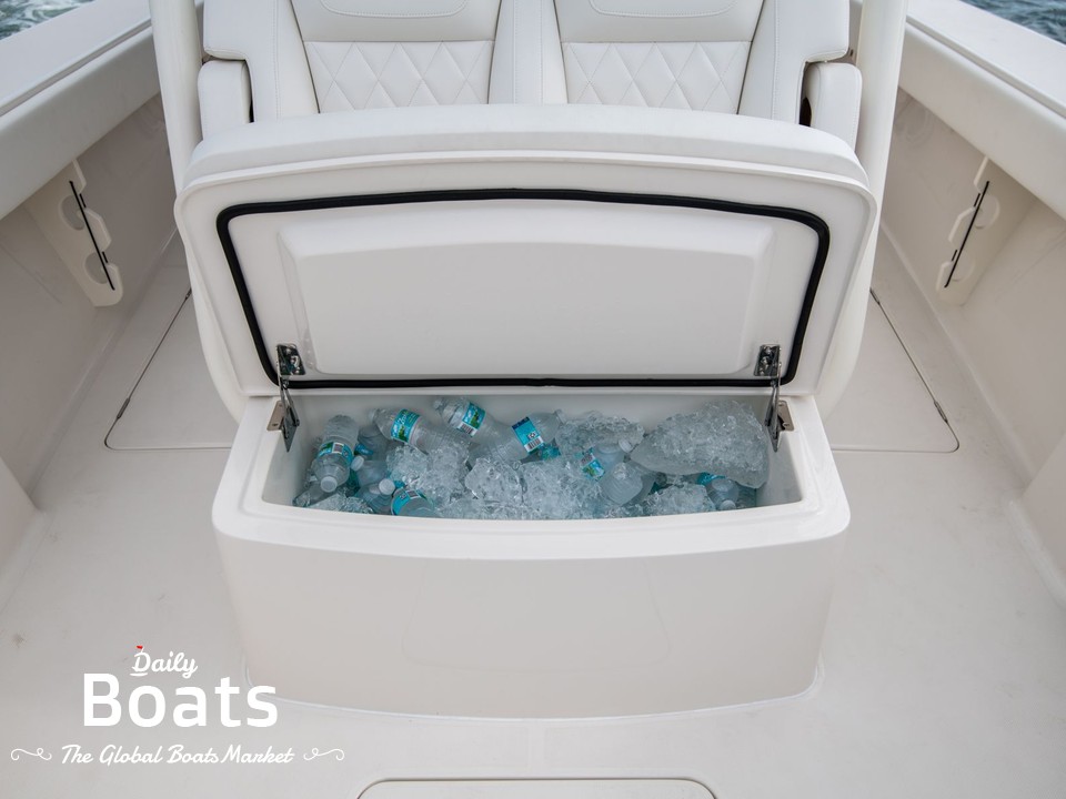 2023 Jupiter 32 Center Console for sale. View price, photos and Buy ...