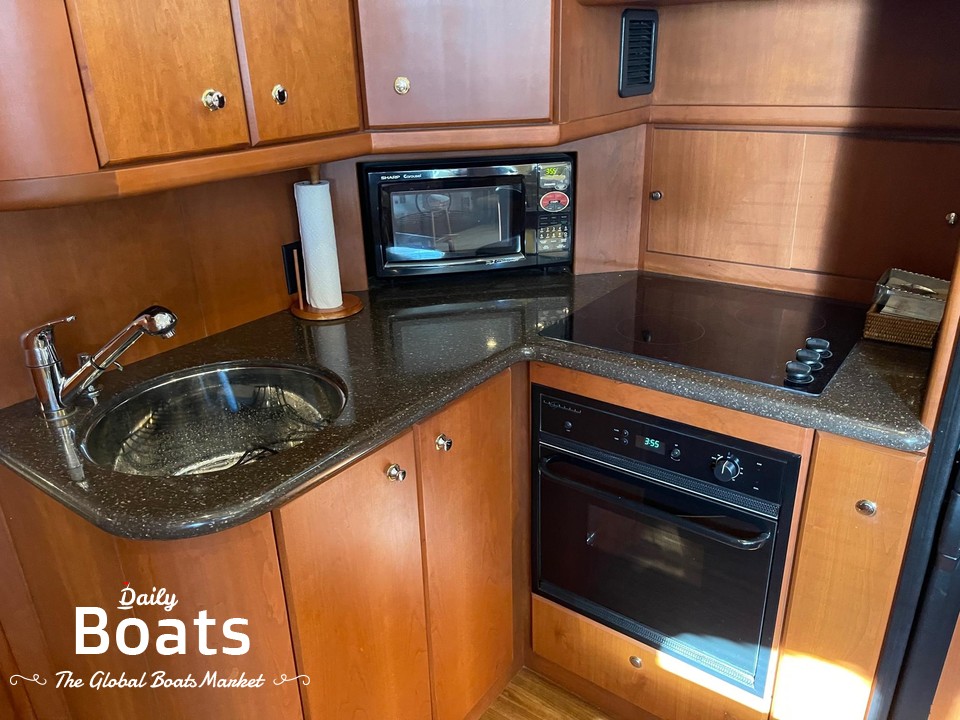 2005 Silverton 39 Motor Yacht for sale. View price, photos and Buy 2005 ...