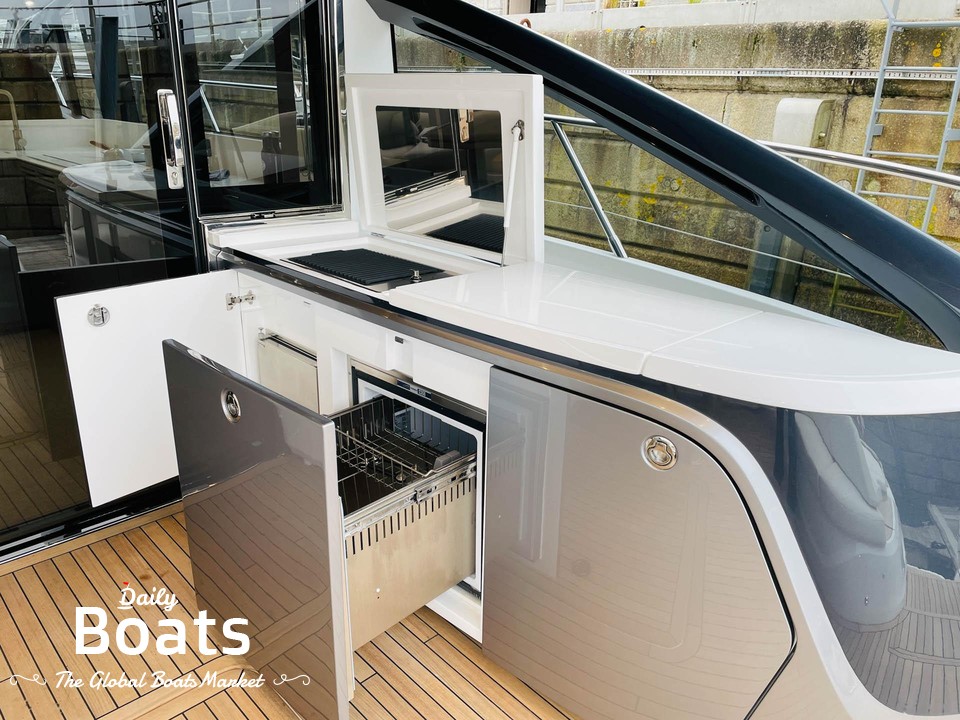 2022 Princess V55 for sale. View price, photos and Buy 2022 Princess ...