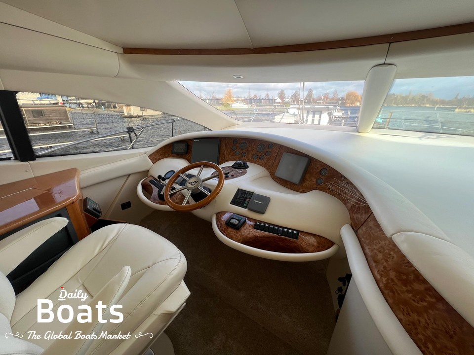 2001 Azimut 68 Plus for sale. View price, photos and Buy 2001 Azimut 68 ...