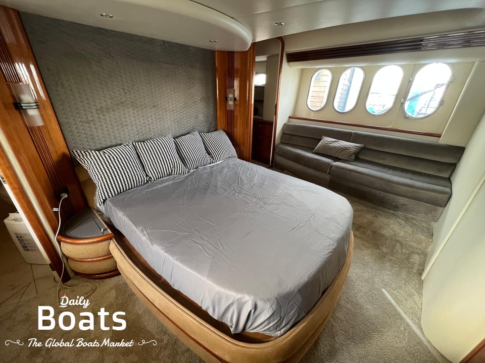 2001 Azimut 68 Plus for sale. View price, photos and Buy 2001 Azimut 68 ...