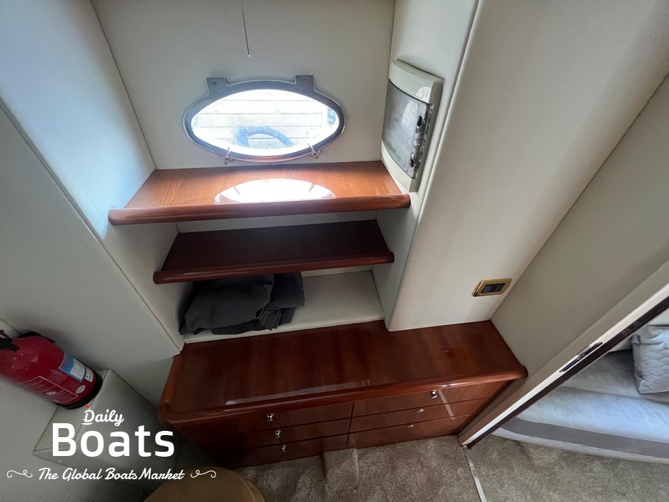 2001 Azimut 68 Plus for sale. View price, photos and Buy 2001 Azimut 68 ...