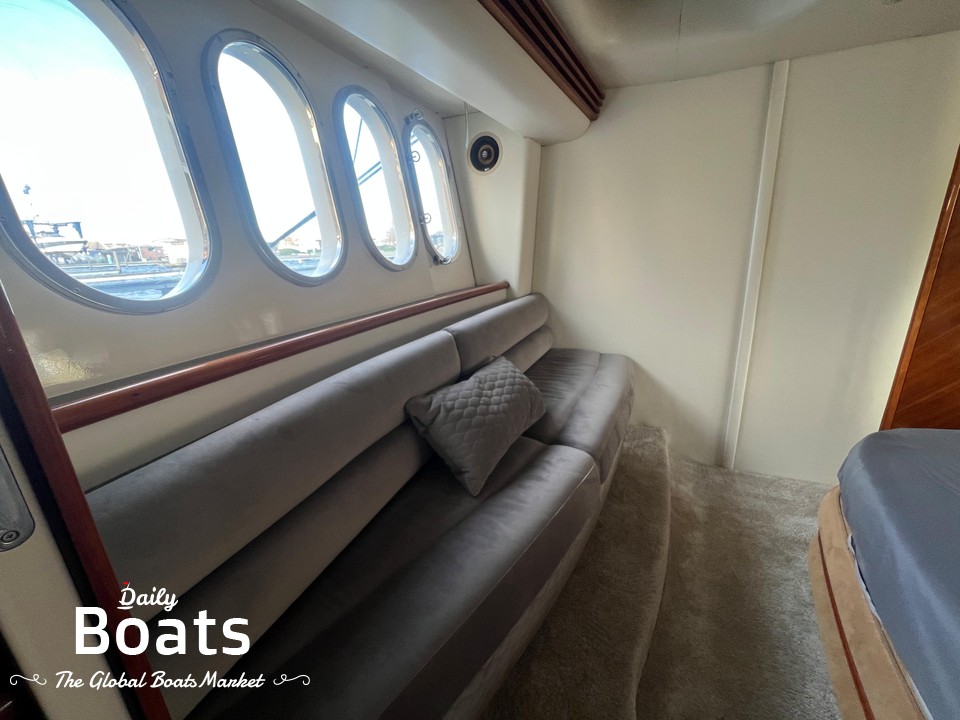 2001 Azimut 68 Plus for sale. View price, photos and Buy 2001 Azimut 68 ...