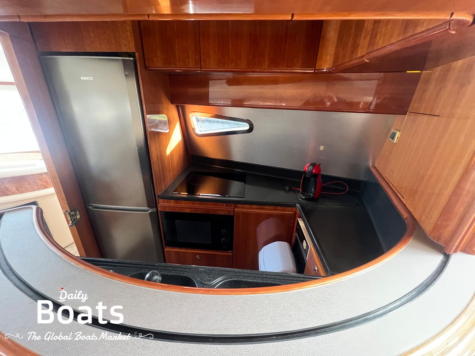 2001 Azimut 68 Plus for sale. View price, photos and Buy 2001 Azimut 68 ...