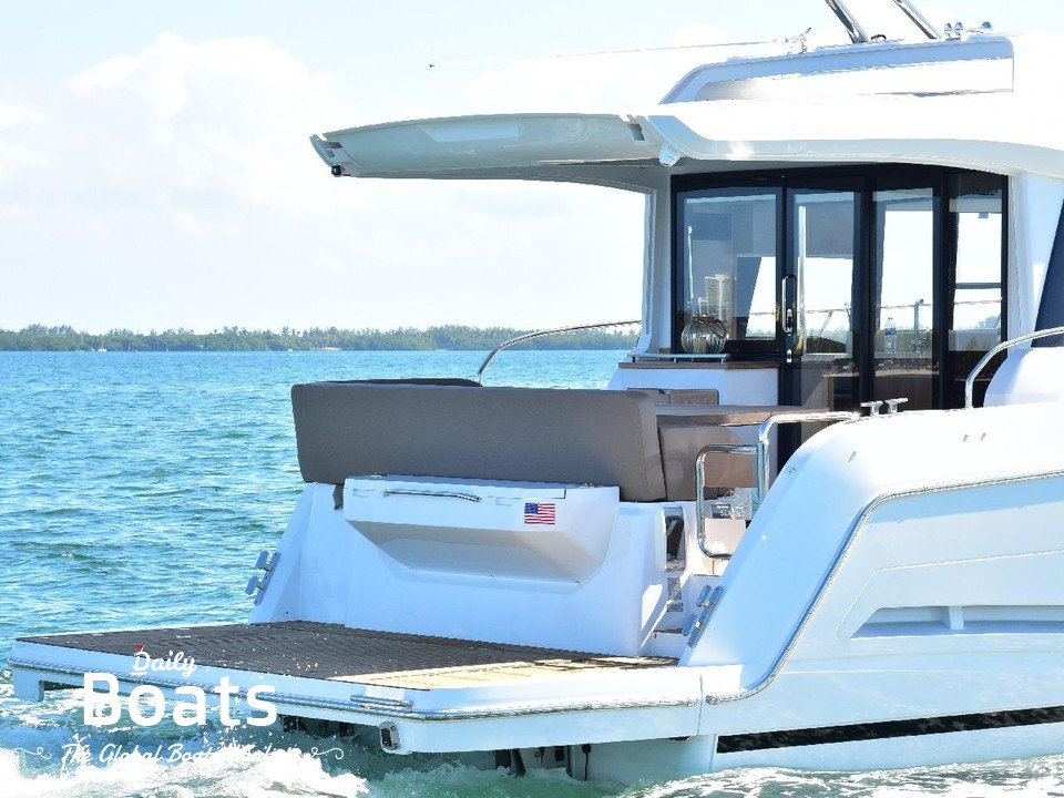 2022 Sealine C430 for sale. View price, photos and Buy 2022 Sealine ...