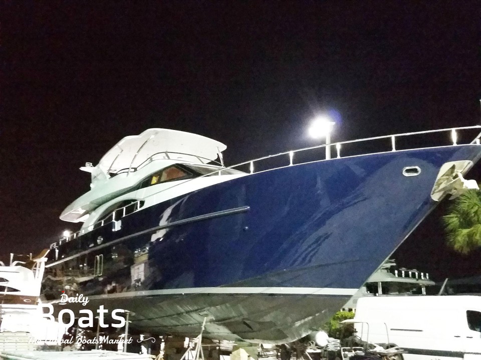 2000 Azimut 70 Sea-Jet for sale. View price, photos and Buy 2000 Azimut ...