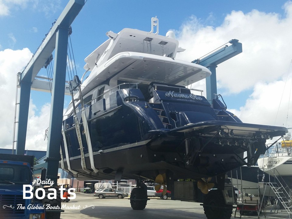 2000 Azimut 70 Sea-Jet for sale. View price, photos and Buy 2000 Azimut ...