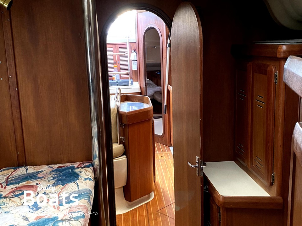 1996 Hunter Legend 430 for sale. View price, photos and Buy 1996 Hunter ...