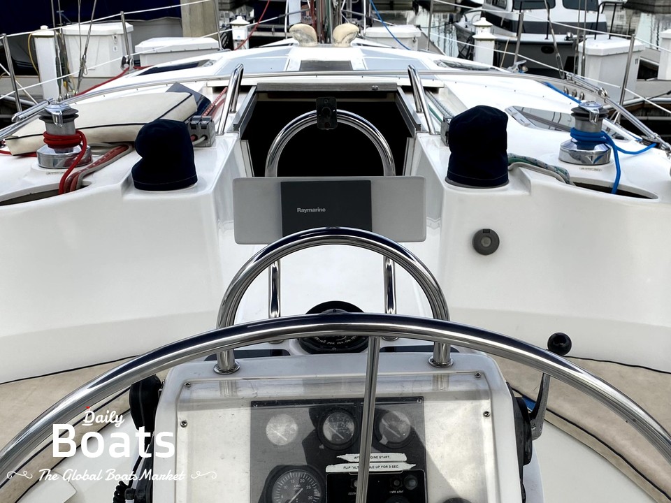 1996 Hunter Legend 430 for sale. View price, photos and Buy 1996 Hunter ...
