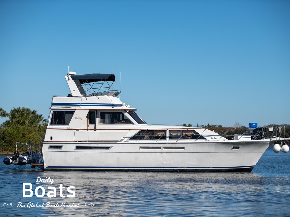 Uniflite 460 motor yacht for sale - Daily Boats