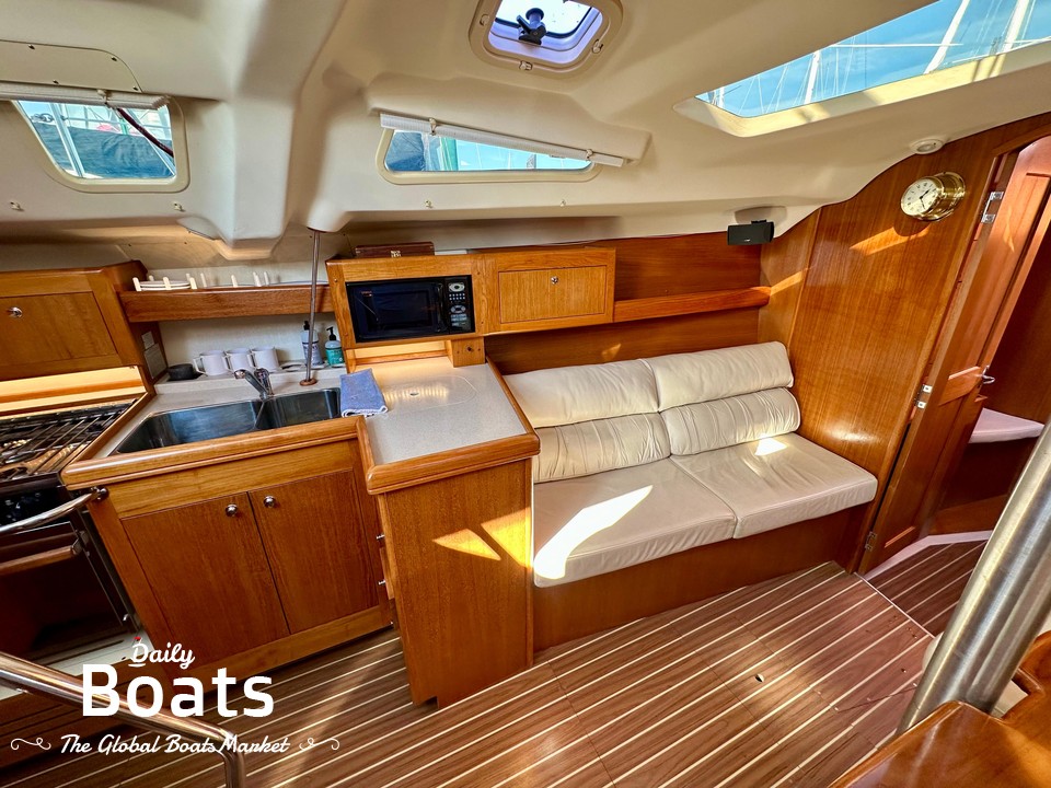 2004 Hunter Passage 420 for sale. View price, photos and Buy 2004 ...