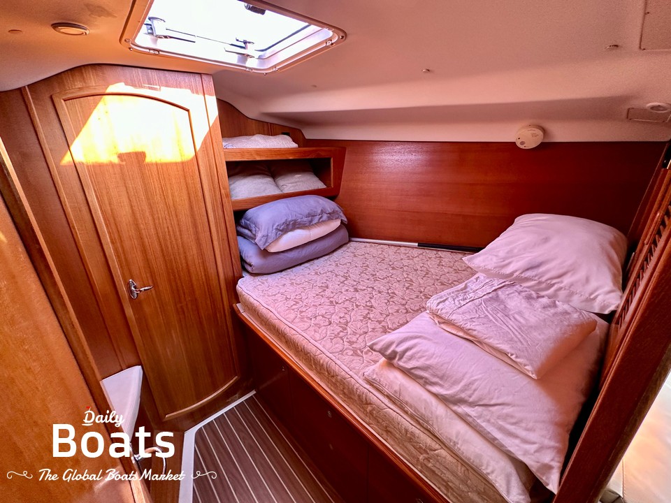 2004 Hunter Passage 420 for sale. View price, photos and Buy 2004 ...