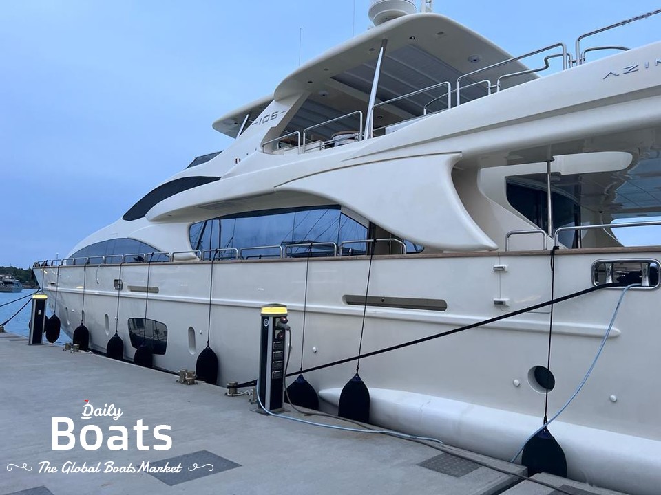 2008 Azimut 105 for sale. View price, photos and Buy 2008 Azimut 105 ...