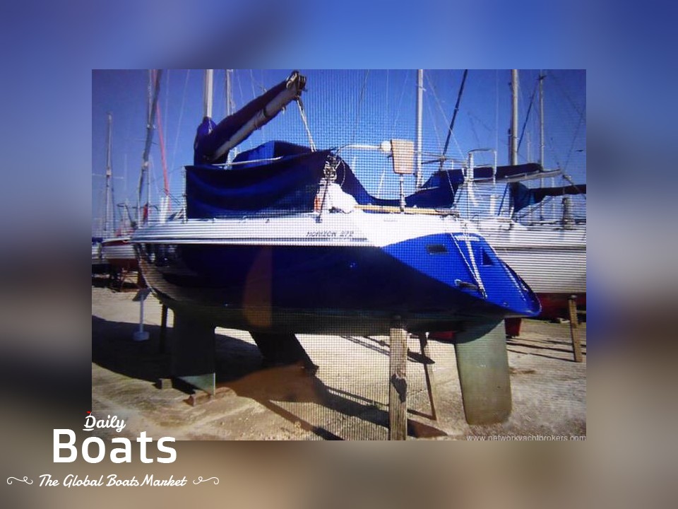 1990 Hunter Horizon 272 for sale. View price, photos and Buy 1990 ...