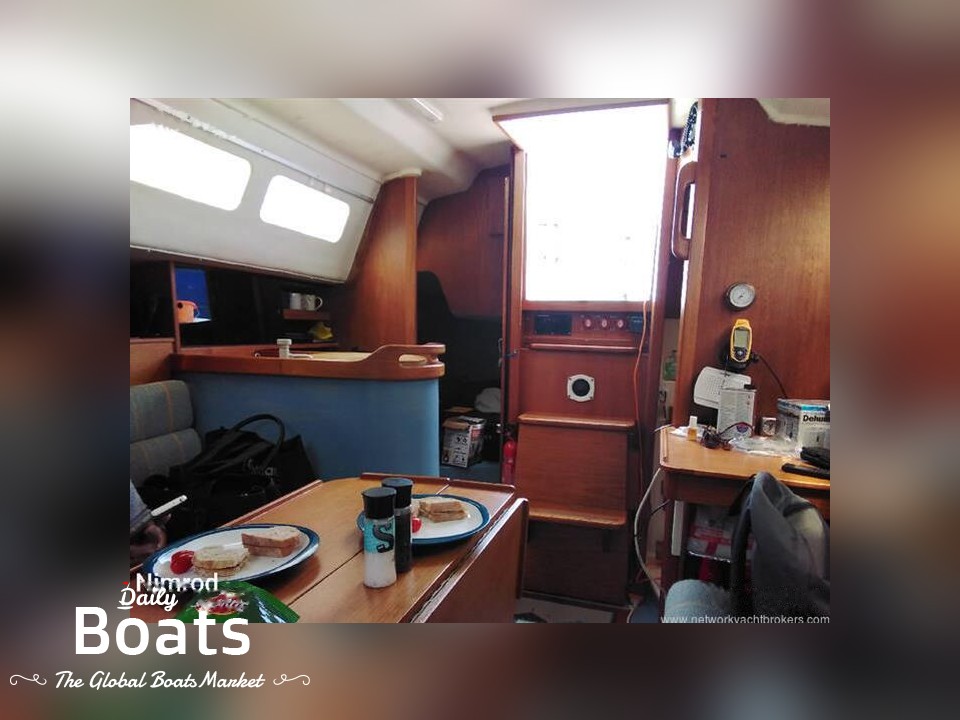 1990 Hunter Horizon 272 for sale. View price, photos and Buy 1990 ...