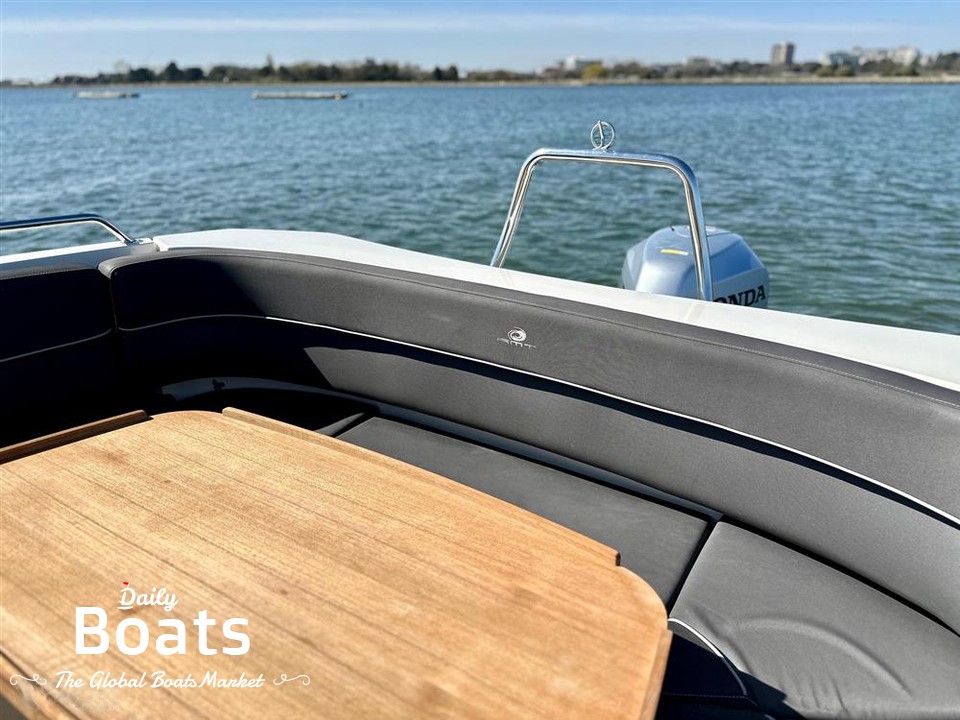 2014 AMT Boats 230Dc for sale. View price, photos and Buy 2014 AMT ...