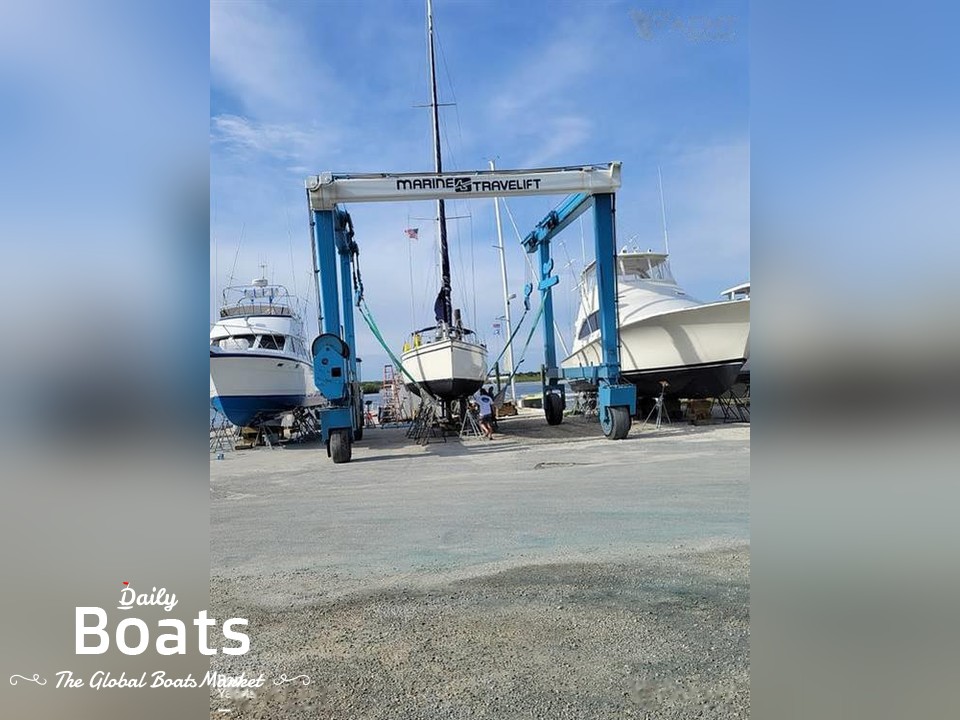 1988 Hunter 33.5 for sale. View price, photos and Buy 1988 Hunter 33.5 ...