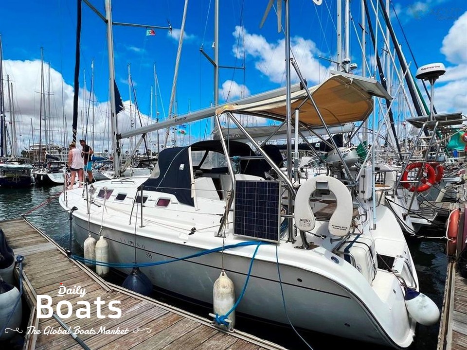 2005 Hunter Legend 38 for sale. View price, photos and Buy 2005 Hunter ...