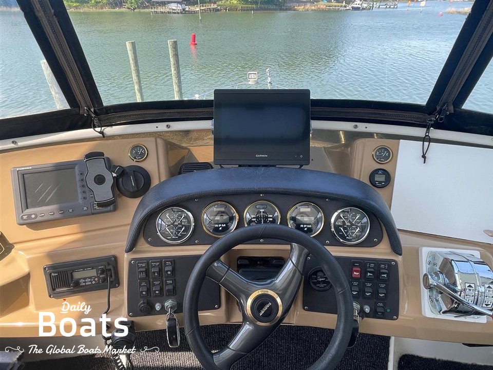 2002 Carver Yachts 444 Cockpit Motor for sale. View price, photos and ...