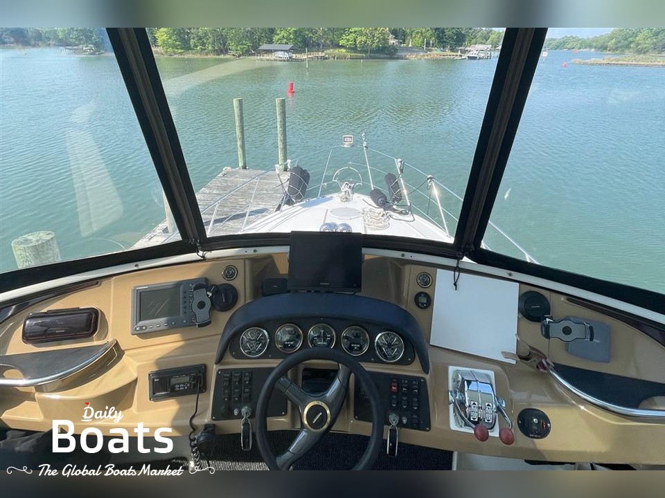 2002 Carver Yachts 444 Cockpit Motor for sale. View price, photos and ...