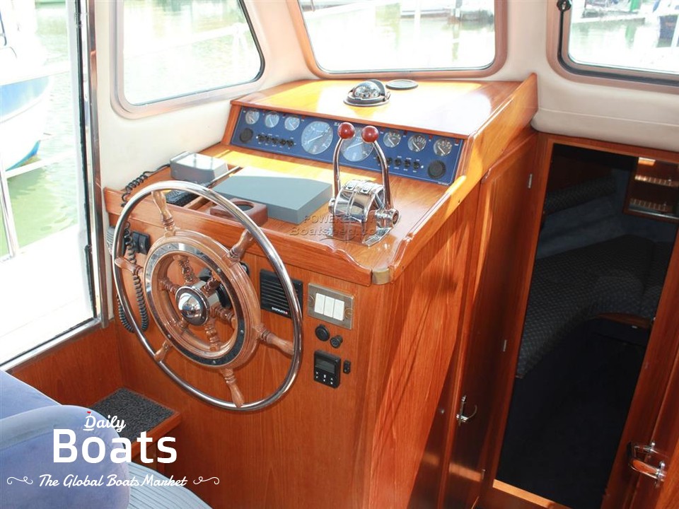 1999 Hardy Motor Boats Commodore 36 for sale. View price, photos and ...