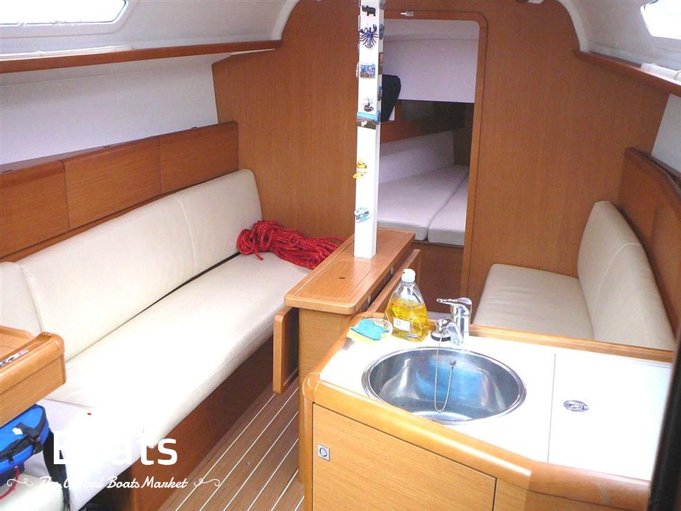2011 Jeanneau Sun Odyssey 33 for sale. View price, photos and Buy 2011 ...