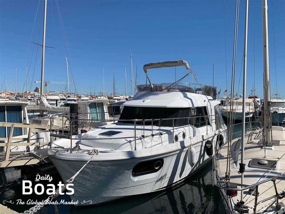 2018 Bénéteau Boats Swift Trawler 30 for sale. View price, photos and ...