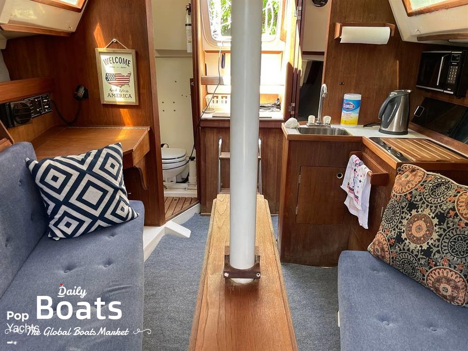 1986 Hunter Legend 28.5 for sale. View price, photos and Buy 1986 ...