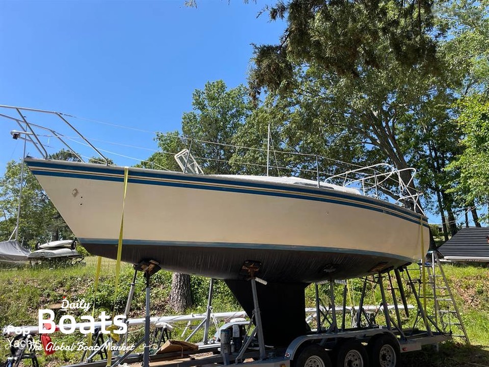 1986 Hunter Legend 28.5 for sale. View price, photos and Buy 1986 ...