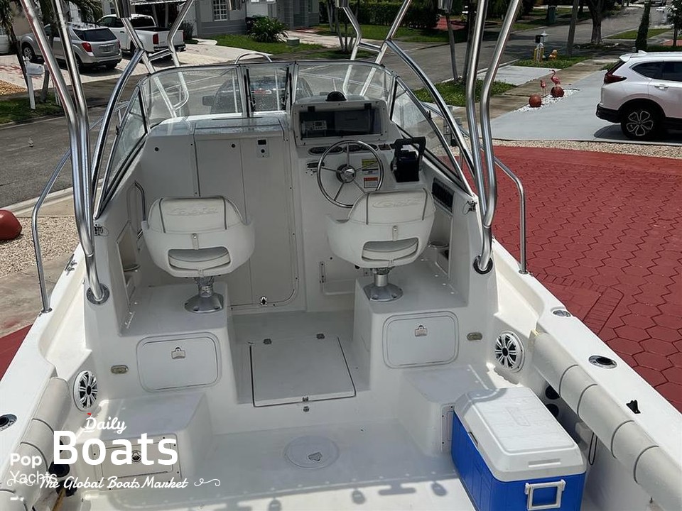 2004 Cobia Boats 250 Wa for sale. View price, photos and Buy 2004 Cobia ...