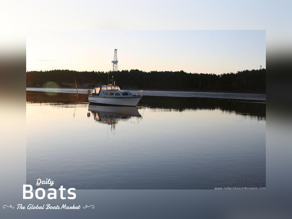 1987 Stormalong Launch 26 for sale. View price, photos and Buy 1987 ...