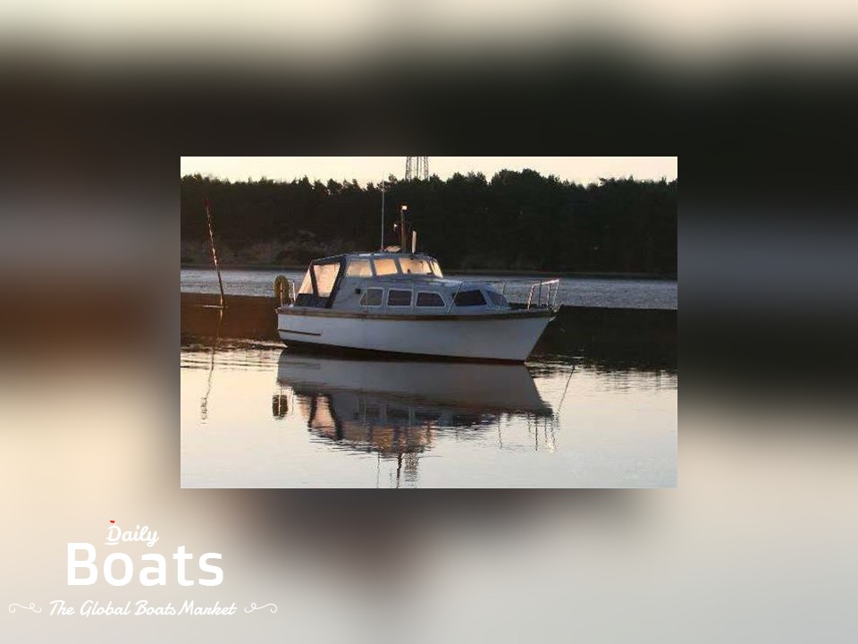 1987 Stormalong Launch 26 for sale. View price, photos and Buy 1987 ...