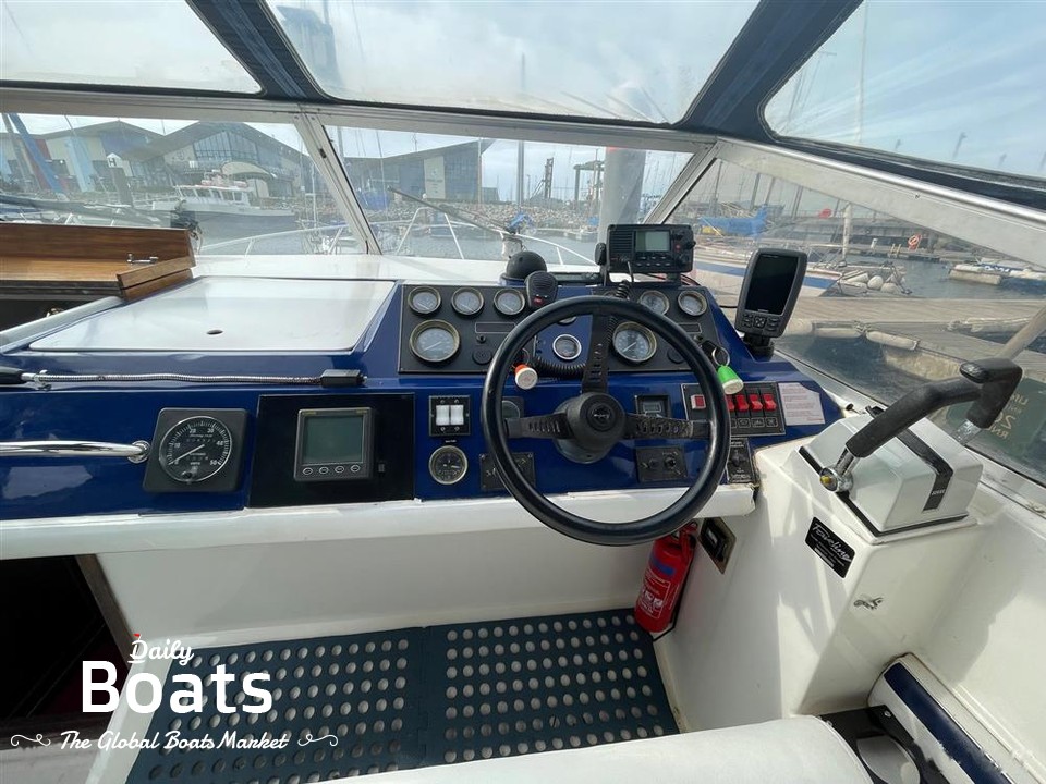 1984 Fairline Sunfury 26 for sale. View price, photos and Buy 1984 ...