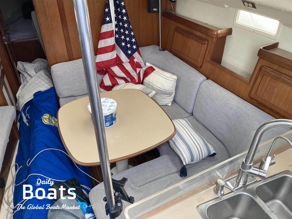 1992 Hunter 33.5 for sale. View price, photos and Buy 1992 Hunter 33.5 ...