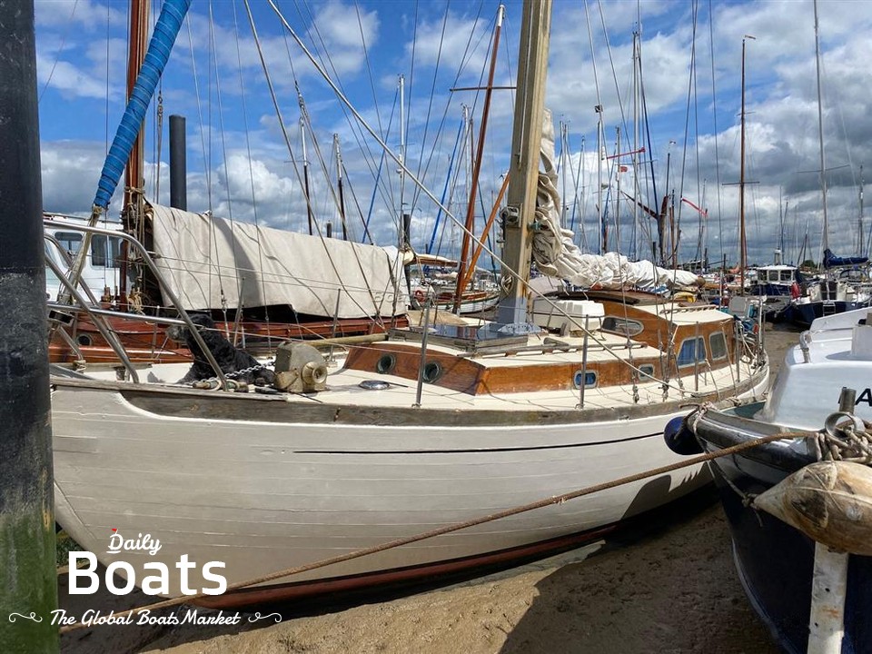 Cardinal sloop cruiser for sale - Daily Boats