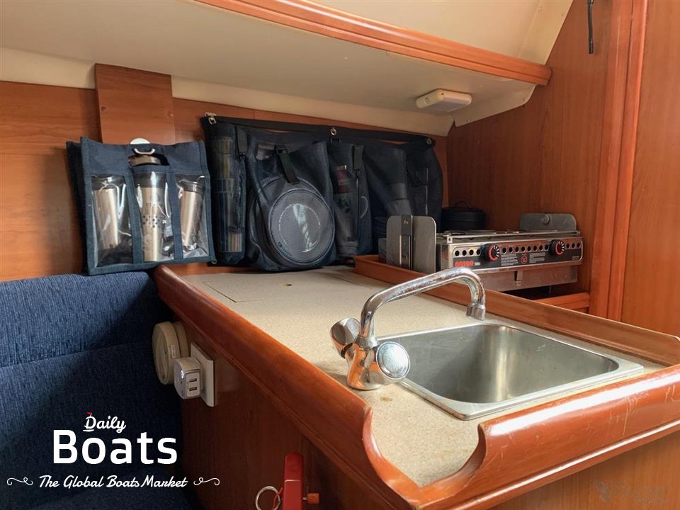 2007 Hunter Legend 27 for sale. View price, photos and Buy 2007 Hunter ...