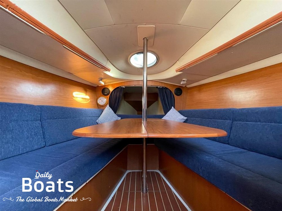 2007 Hunter Legend 27 for sale. View price, photos and Buy 2007 Hunter ...