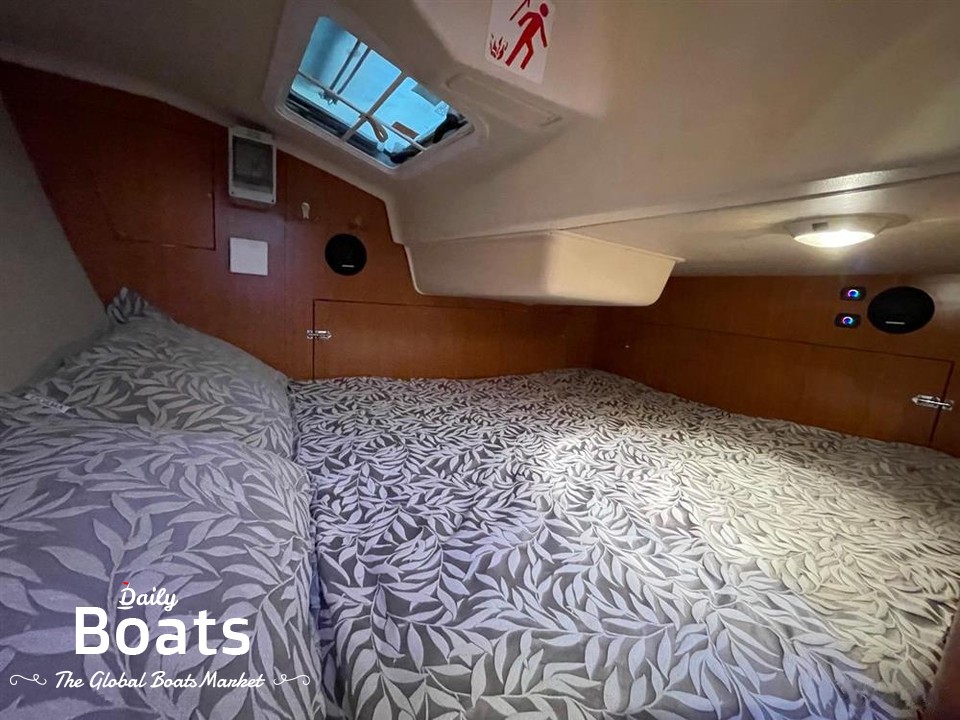 2007 Hunter Legend 27 for sale. View price, photos and Buy 2007 Hunter ...