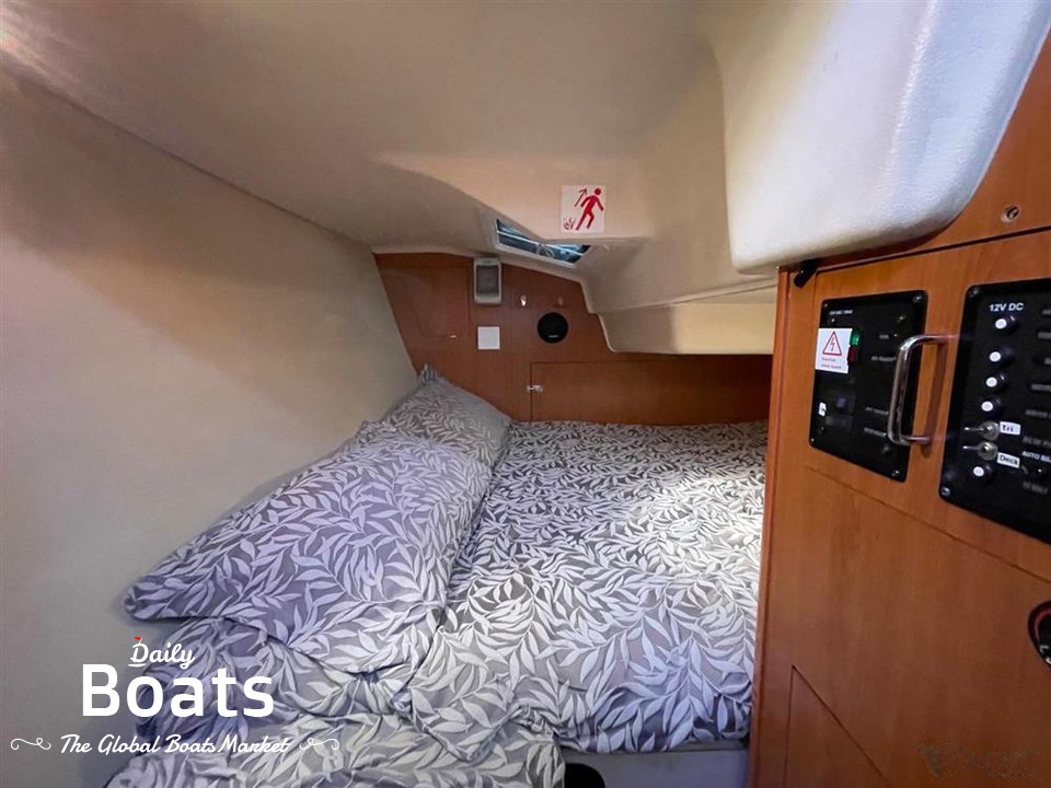 2007 Hunter Legend 27 for sale. View price, photos and Buy 2007 Hunter ...