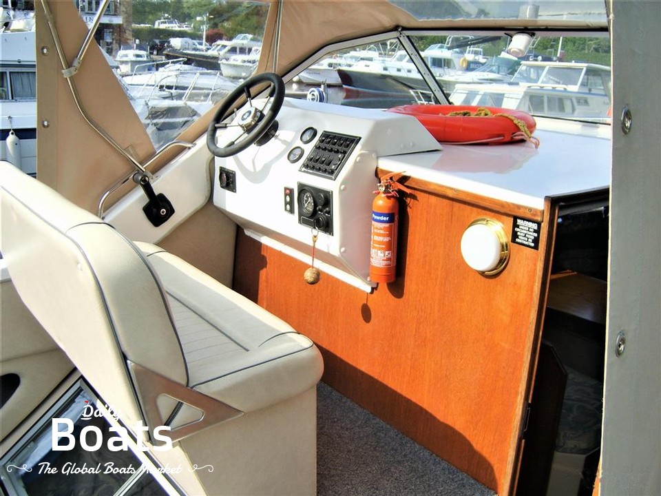 1996 Viking 26 Wide Beam for sale. View price, photos and Buy 1996 ...