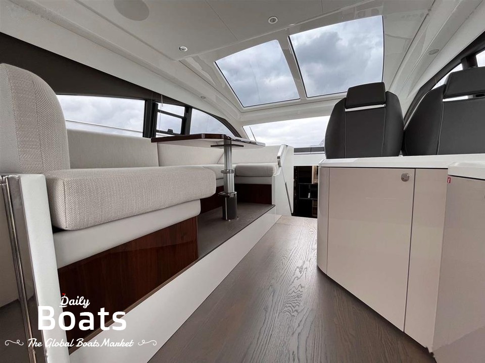 2022 Fairline Targa 45 Gt for sale. View price, photos and Buy 2022 ...