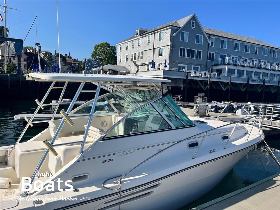 2001 Pursuit Boats 3000 Express for sale. View price, photos and Buy ...