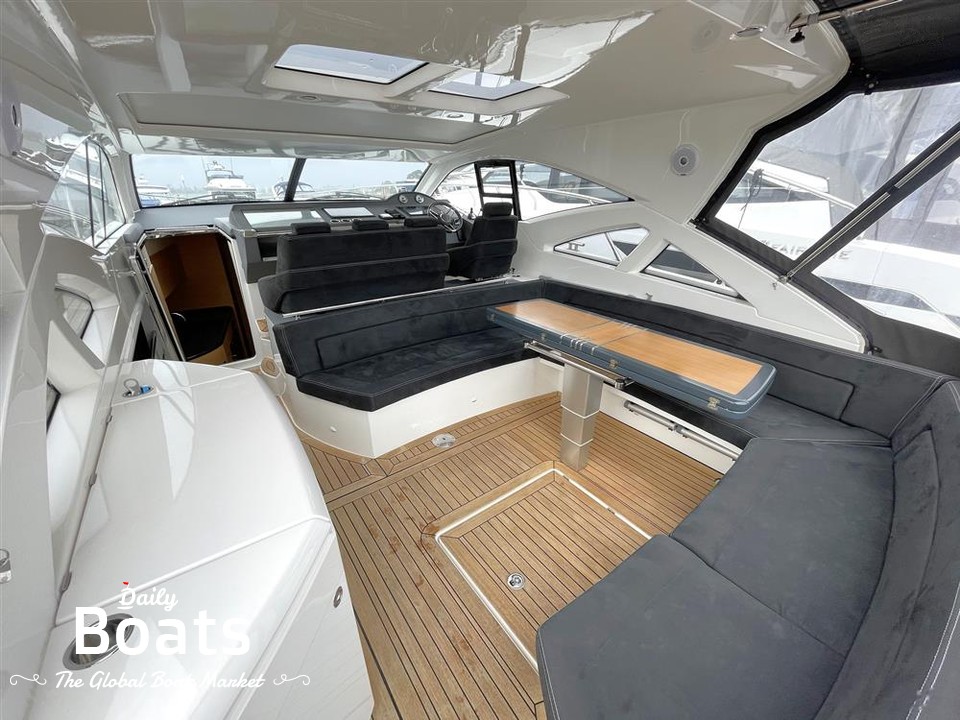 2014 Windy 44 Chinook for sale. View price, photos and Buy 2014 Windy ...